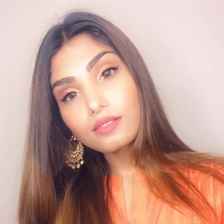 Follow- esha_shetty - @esha_shetty3 TikTok Analytics | Profile, videos ...