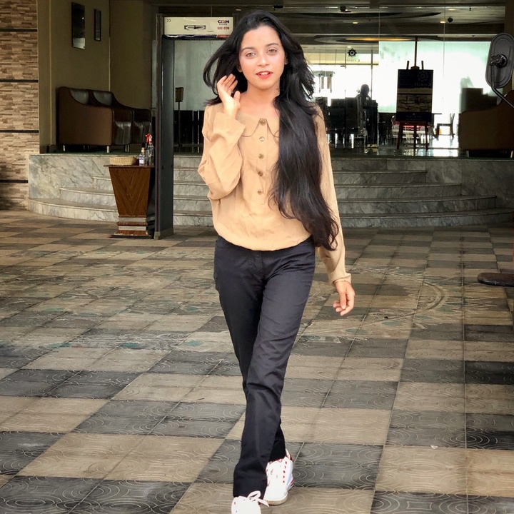 Efat Eva- @efat_eva TikTok 分析|プロフィール、動画、ハッシュタグ | Exolyt