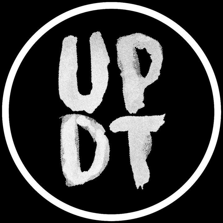 🦄 @updt.oficial - UN POCO DE TODO🖤 - TikTok