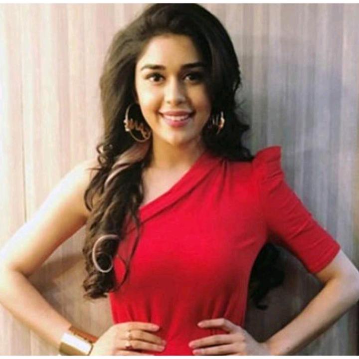 🦄 @eishasingh_official - Eisha Singh - TikTok