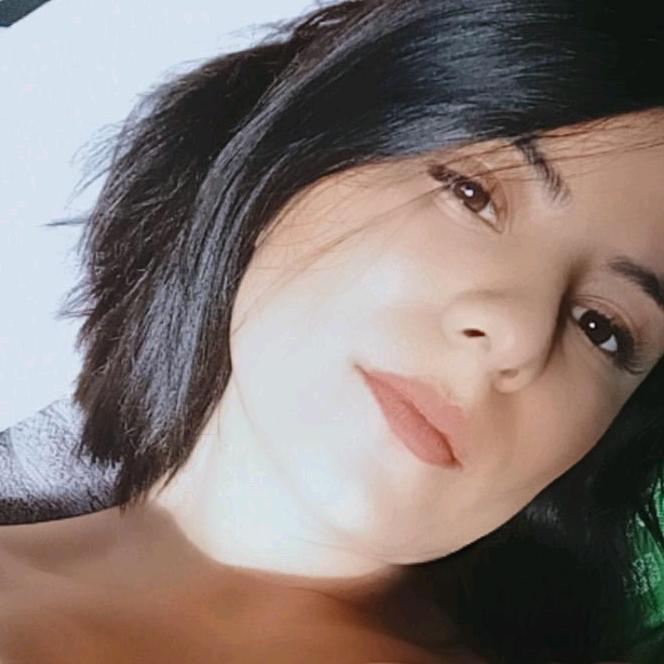 Solo comentarios para corregir mi sentadilla @val.mp - TikTok