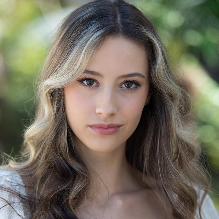 🦄 @avaryanarosetv - Avaryana - TikTok