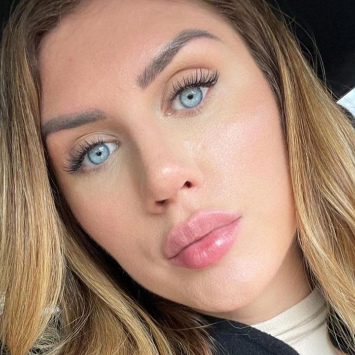 🦄 @sophiehallselfies - Sophie Hall - TikTok