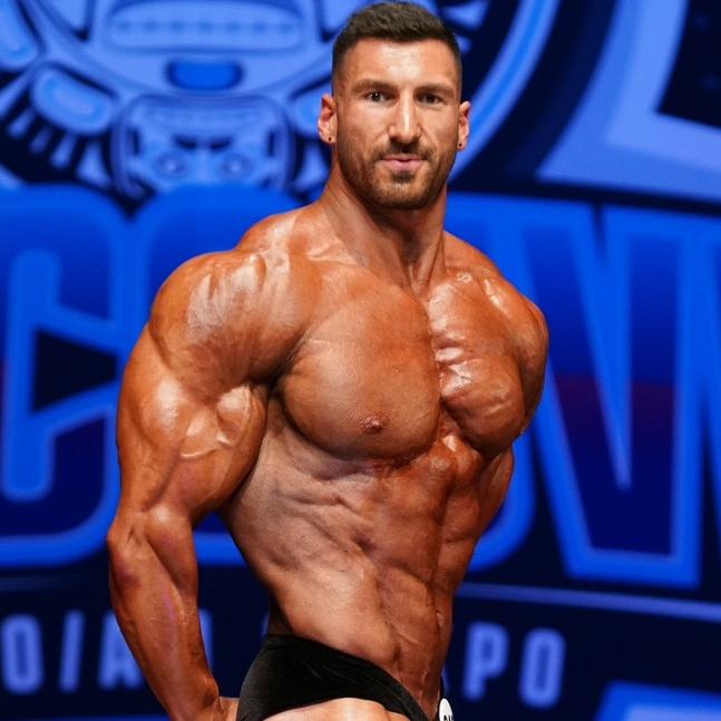🦄 @ifbbpro_taylor_comeau - Taylor Comeau | IFBB Pro - TikTok