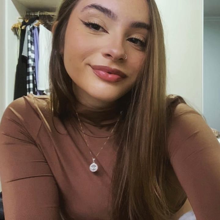 @laralovison - TikTok