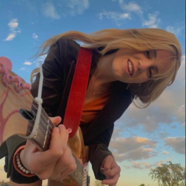 🦄 @guitarwindsor - Sofia Victoria - TikTok