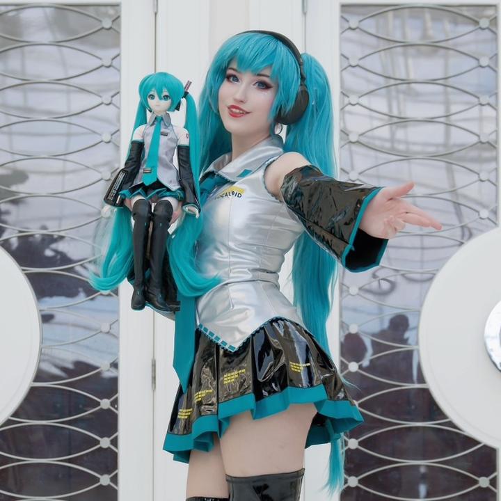 🦄 @chisai.cosplay - Chisai 🌈 - TikTok