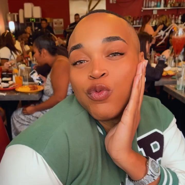 🦄 @jayeesims - Speakingof.jayee ️ - TikTok