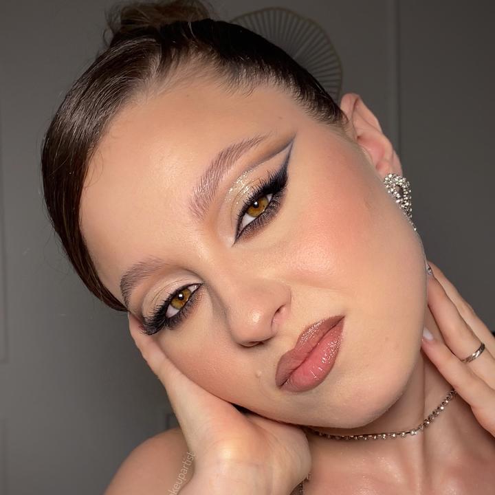 🦄 @andreeagrecumua - Andreea Grecu Make-up Artist - TikTok