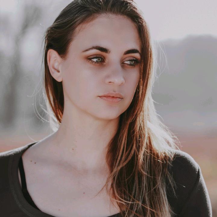 Veronique Hall's Instagram, Twitter & Facebook on IDCrawl