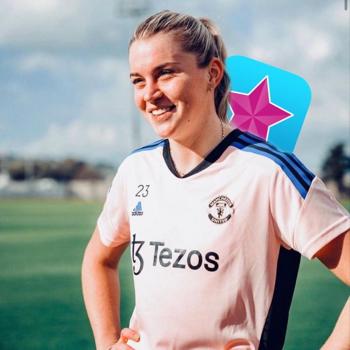 🦄 @alessiasbae - Issy (lessi’s version) - TikTok