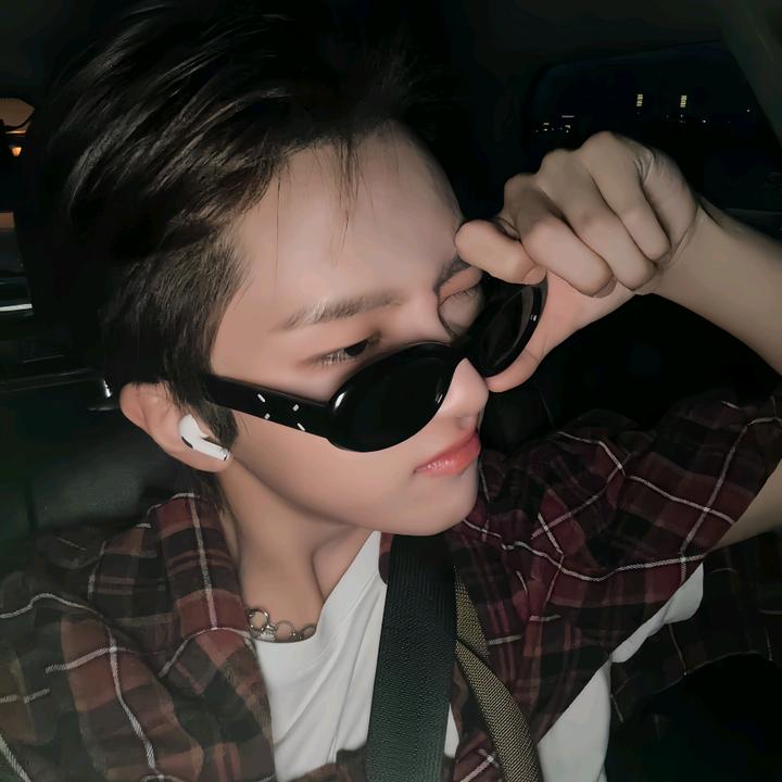 Leehan is an angel sent to guard Bonedo. @boynextdoor_ily - TikTok Video