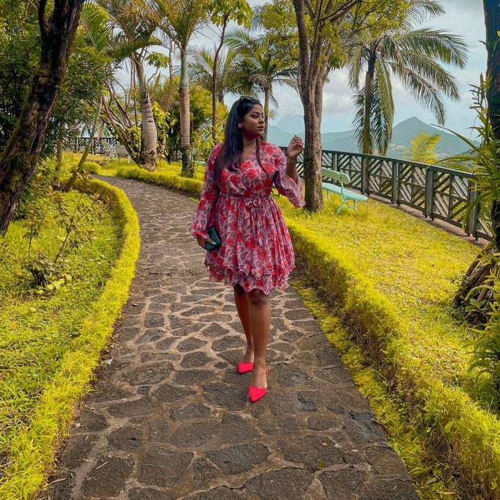 🦄 @explorewith_niveda - Niveda Moorghen - TikTok