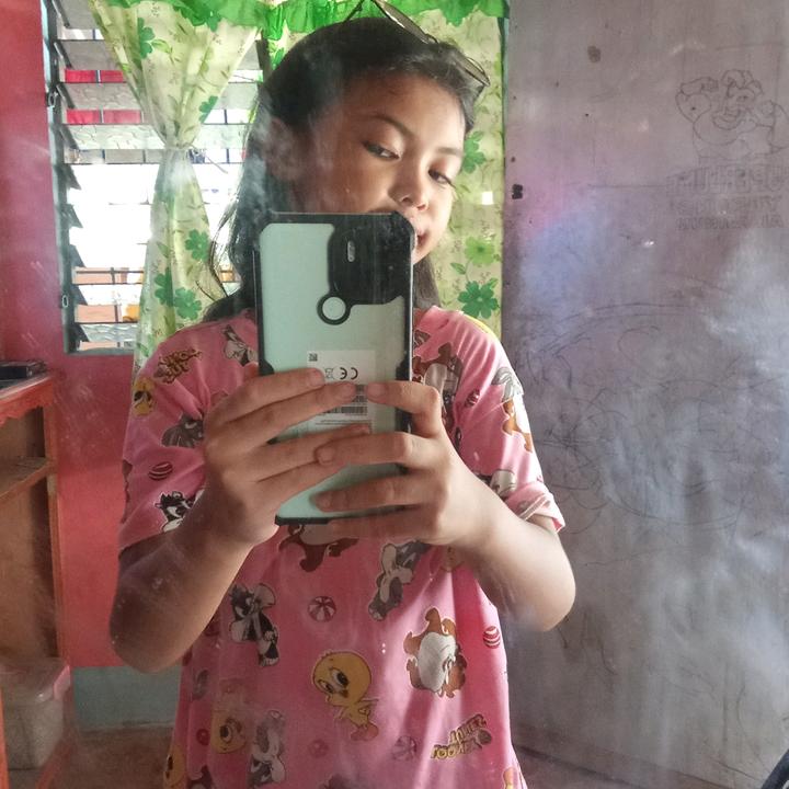 🦄 @helendomasig - Rheana