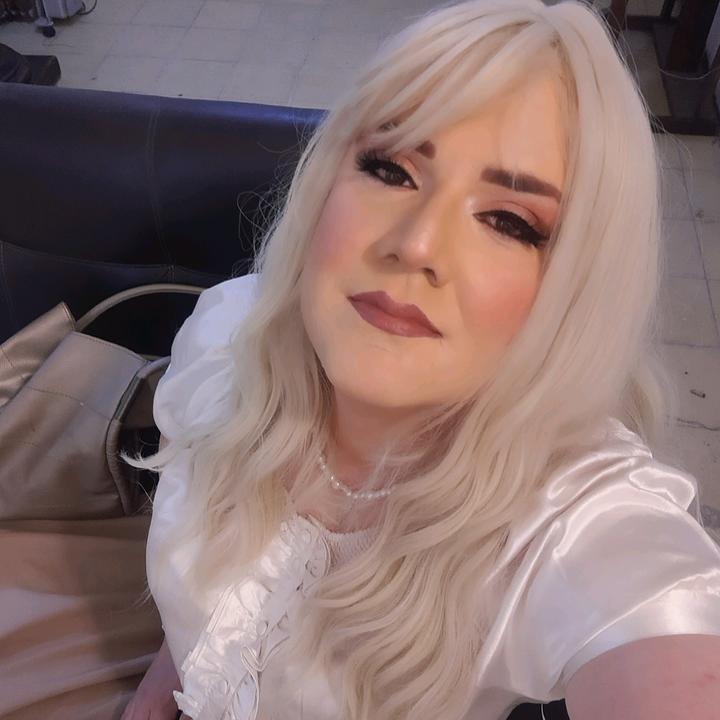 ️🖤Pantyhose, high heels and | Jessyca (@cute_jessyca)