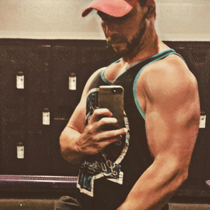 🦄 @alphawolvess - Brandon Thompson - TikTok