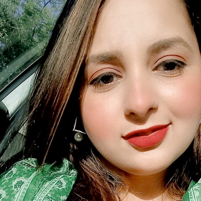 🦄 @blogbyamina - Aleena shah