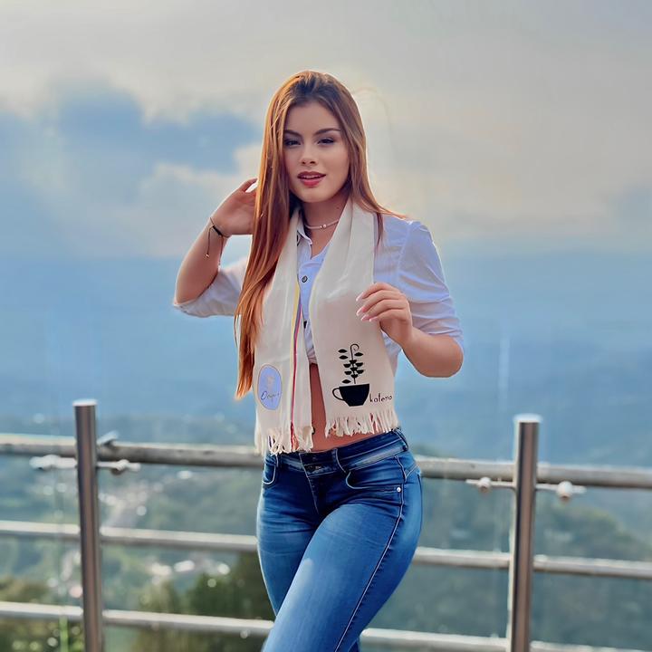 🦄 @maanuelavilla - Manuuu - TikTok