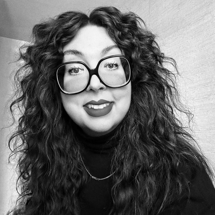 🦄 @rosaleeonline - Rosalee (they/them) - TikTok